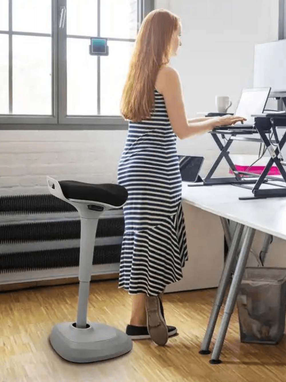 IFCO 香港人體工學專家 – Wobbi 動態高腳吧檯椅